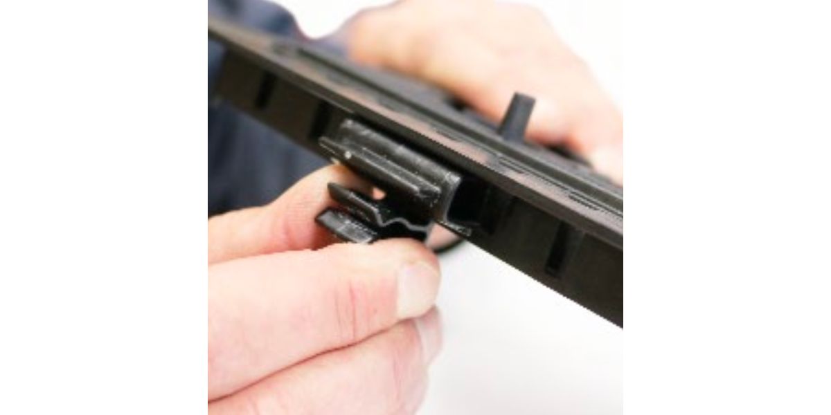 Clip pour Profil de finition Alu clipsable - Réflex Boutique